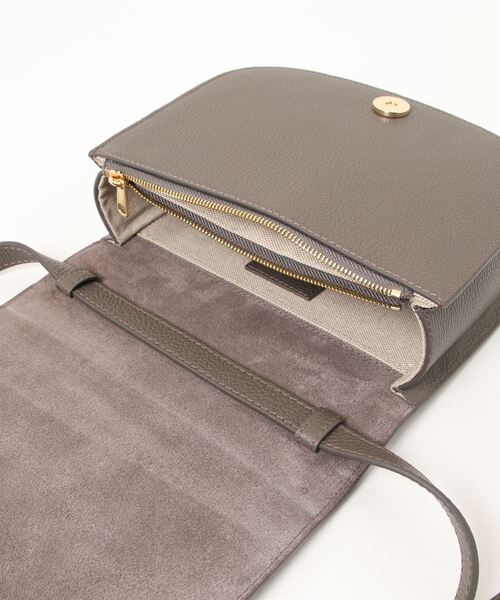 A.P.C.（アーペーセー）の「SAC DINA 21A（ショルダーバッグ）」 - WEAR