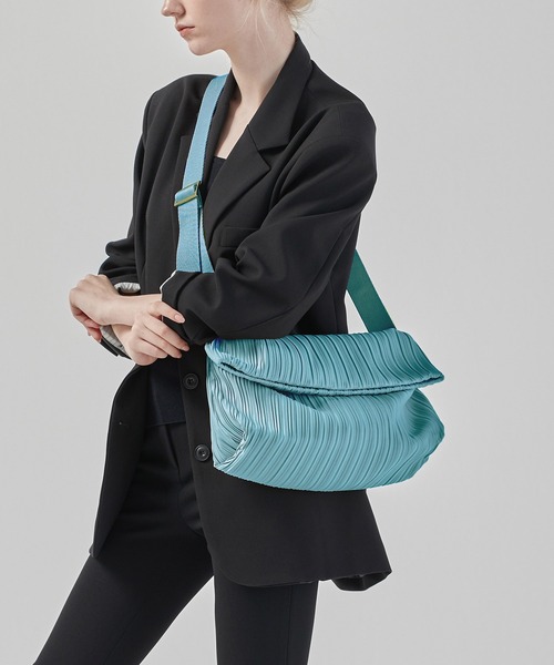 BLUEORB（ブルーオーブ）の「Foldover Bag フォールドバッグ ショルダーバッグ プリーツバッグ（ショルダーバッグ）」 - WEAR