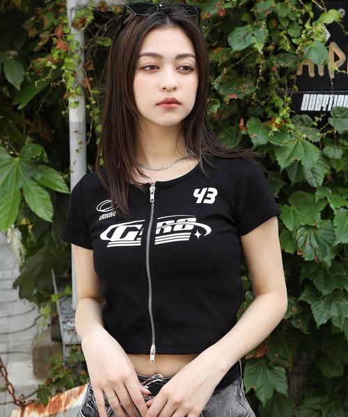 SPINNS（スピンズ）の「≪再入荷!!≫SPORTロゴ ショート丈半袖Wジップカットソー（Tシャツ/カットソー）」 - WEAR