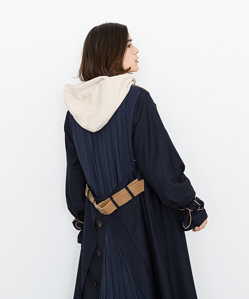 AMERI（アメリ）の「【AMERI VINTAGE 】《STUDIOUS別注》バックプリーツレイヤードコート 0181720040（トレンチコート）」 - WEAR