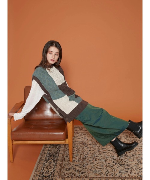 KBF（ケイビーエフ）の「KBF シャイニーペンシルスカート（スカート）」 - WEAR