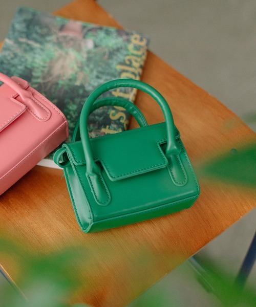 Flugge（フラッジー）の「minimum bag/ミニマムバッグ（ショルダーバッグ）」 - WEAR