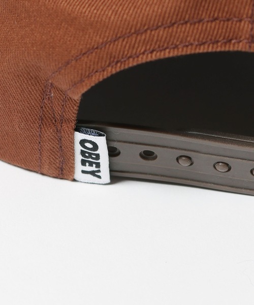 OBEY（オベイ）の「OBEY/オベイ FRANK 5 PANEL SNAPBACK キャップ（キャップ）」 - WEAR