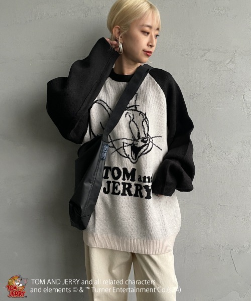 SEQUENZ（シークエンズ）の「【WEB限定】[SEQUENZ/シークエンズ] トムとジェリー 前後2WAY ジャガードラグランニット（ニット/セーター）」 - WEAR
