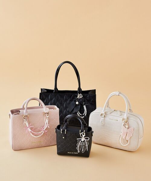 Maison de FLEUR（メゾンドフルール）の「スイングリボンチャーム（チャーム）」 - WEAR