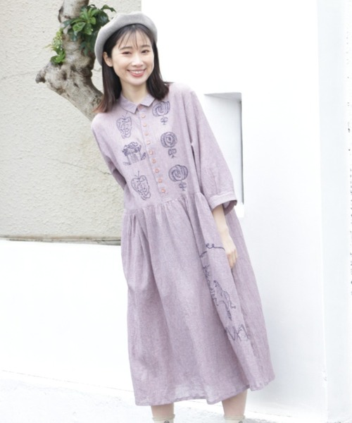 SUPER HAKKA（スーパーハッカ）の「SUPER HAKKA×えんどうゆりこ「ささやかなおひろめ」刺繍 綿麻ギンガムチェックギャザーワンピース（裏地無し）（ワンピース）」 - WEAR