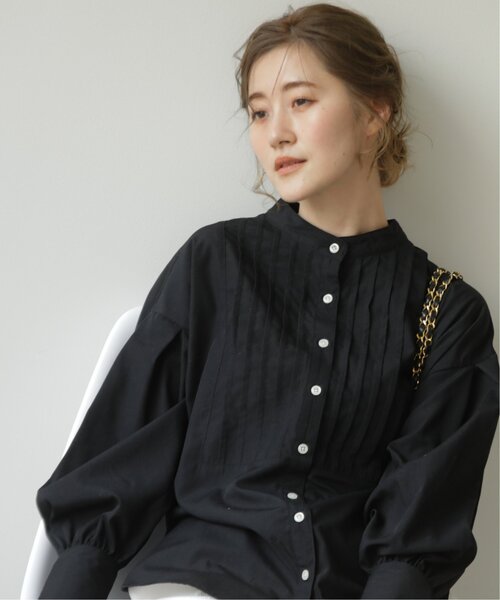 frames RAY CASSIN（フレームスレイカズン）の「WEB限定 ピンタックバンドカラーシャツ（シャツ/ブラウス）」 - WEAR