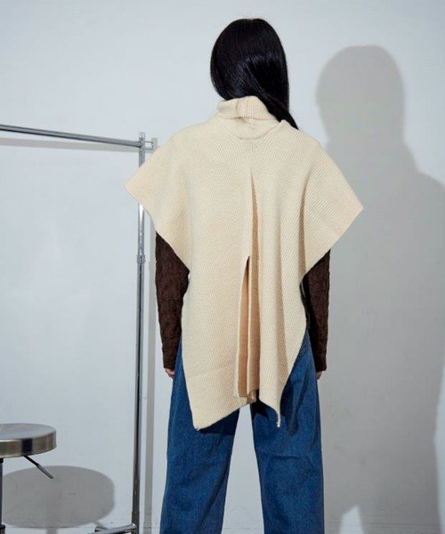 Y/lim（イリム）の「Y/lim ネックウォーマーケープベスト（ベスト）」 - WEAR