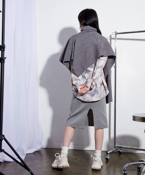 Y/lim（イリム）の「Y/lim ネックウォーマーケープベスト（ベスト）」 - WEAR