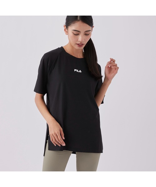 FILA（フィラ）の「FILA/フィラ 水陸両用 半袖 ブランド ロゴ ストレッチ 吸水速乾 UVカット 軽量 ラッシュガード クルーネック Tシャツ（Tシャツ/カットソー）」 - WEAR