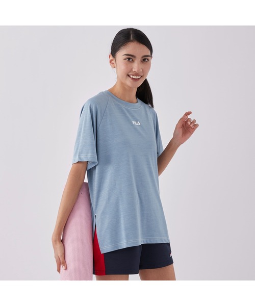 FILA（フィラ）の「FILA/フィラ 水陸両用 半袖 ブランド ロゴ ストレッチ 吸水速乾 UVカット 軽量 ラッシュガード クルーネック Tシャツ（Tシャツ/カットソー）」 - WEAR