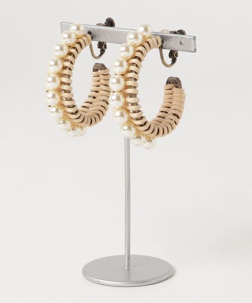 Ader(アデル)の「ader Bijoux Pearl Rattan Hoop Earring(イヤリング)」 Wear