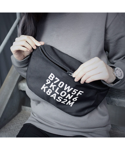KLON（クローン）の「KLON ACTIVE BODY BAG SERIAL NUMBER（ボディバッグ/ウエストポーチ）」 - WEAR