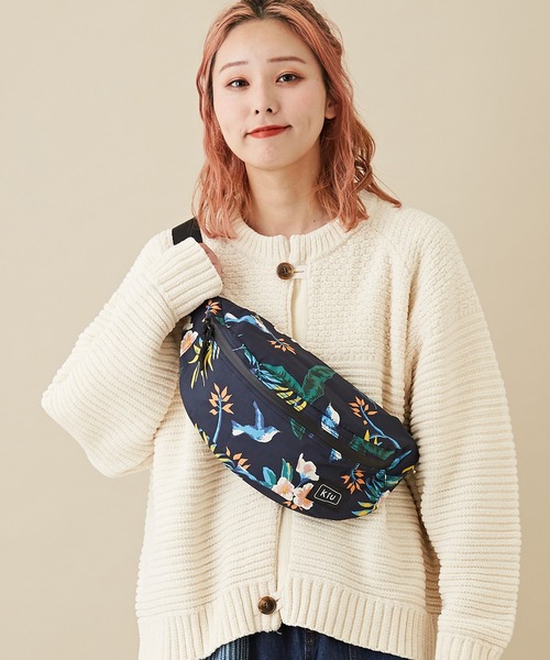 KiU（キウ）の「KiUキウウォータープルーフボディバッグ（ボディバッグ/ウエストポーチ）」 - WEAR