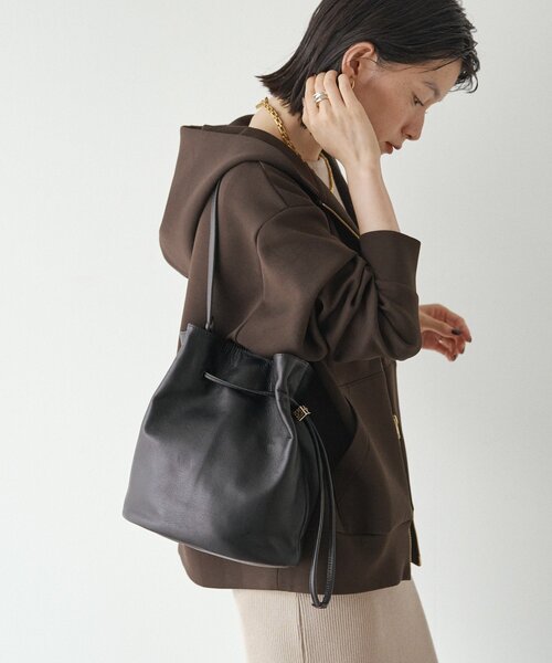 セール】レザー巾着バケットバッグ（ショルダーバッグ）｜russet