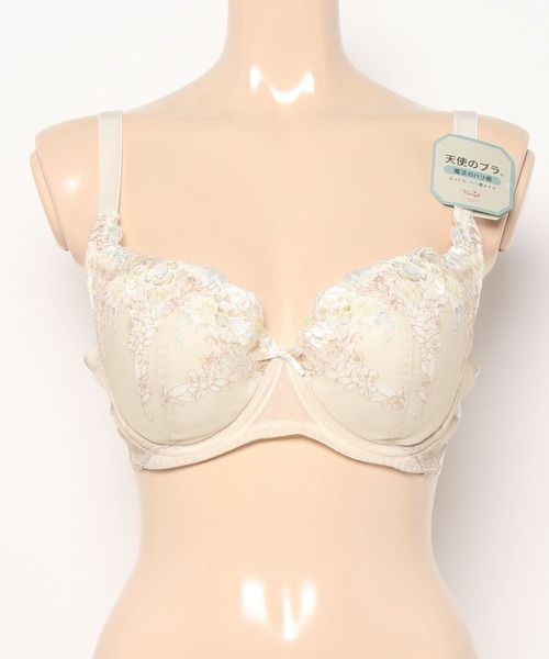 Triumph（トリンプ）の「天使のブラ(R) 魔法のハリ感556 ブラジャー【D,E,Fカップ】TR556 WHU（ブラジャー）」 - WEAR