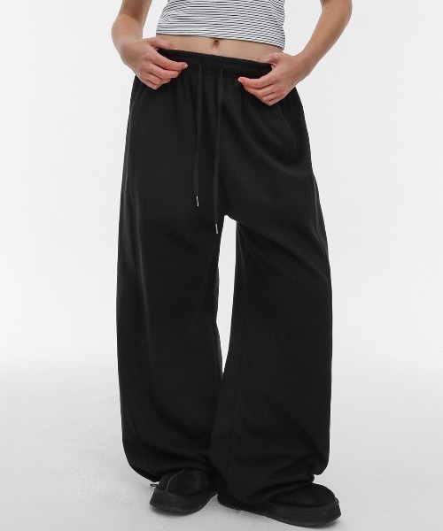 BLACKUP（ブラックアップ）の「[B-BASIC] エアスウェットワイド2WAYバンディングパンツ（スウェットパンツ）」 - WEAR