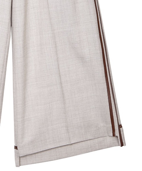 AMERI（アメリ）の「UNDRESSED SYNTHETIC LEATHER LINE PANTS（その他パンツ）」 - WEAR