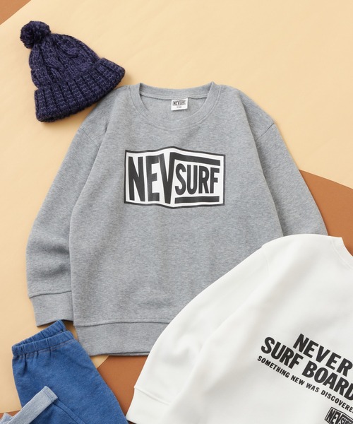 NEV（ネブ）の「NEV SURF / ネブサーフ ロゴプリント ビッグシルエット 裏起毛 トレーナー 長袖 キッズ（スウェット）」 - WEAR