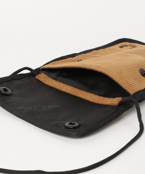 FRED PERRY（フレッドペリー）の「Branded Cord Pouch（ショルダーバッグ）」 - WEAR