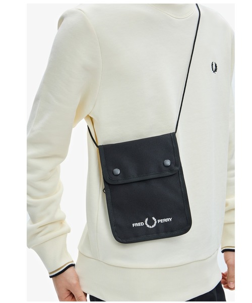 FRED PERRY（フレッドペリー）の「Branded Pouch（ショルダーバッグ）」 - WEAR