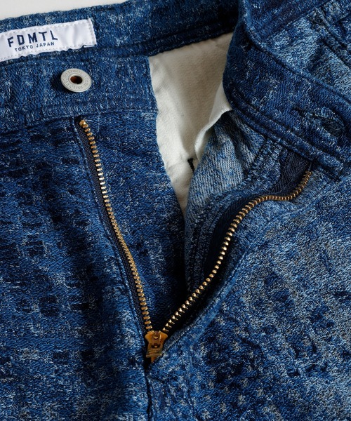 FDMTL（ファンダメンタル）の「FDMTL/ファンダメンタル/BORO JAQUARD WIDE PANTS RINSE（デニムパンツ）」 - WEAR