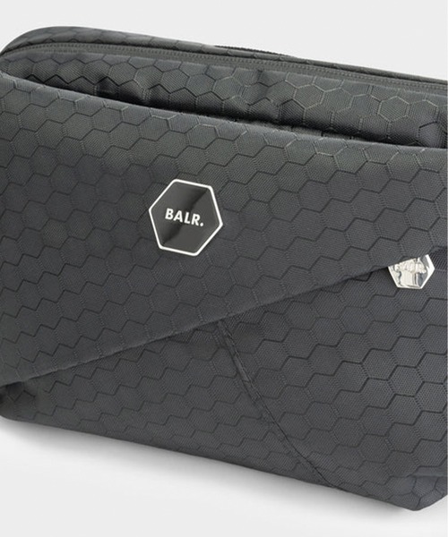 BALR.（ボーラー）の「HEXLINE BADGE WAIST PACK（ボディバッグ/ウエストポーチ）」 - WEAR