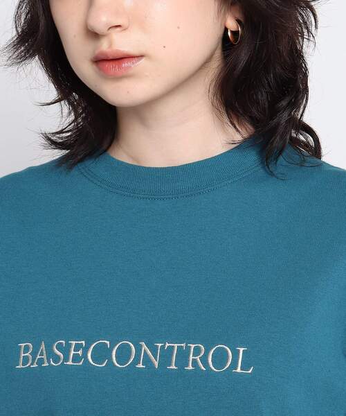BASECONTROL（ベースコントロール）の「 セリフ体ロゴ刺繍 天竺スウェット（Tシャツ/カットソー）」 - WEAR