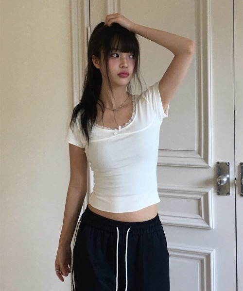 anyonemore（エニワンモア）の「レーススクエアネックリボン半袖Tシャツ（Tシャツ/カットソー）」 - WEAR