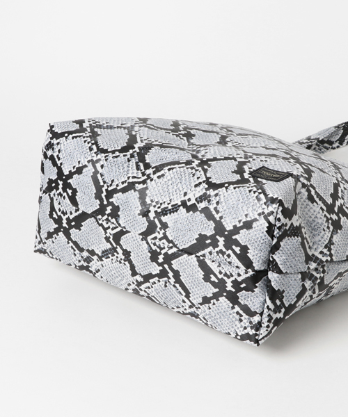 HEAD PORTER（ヘッドポーター）の「PYTHON/SHOPPING BAG (L)（トートバッグ）」 - WEAR