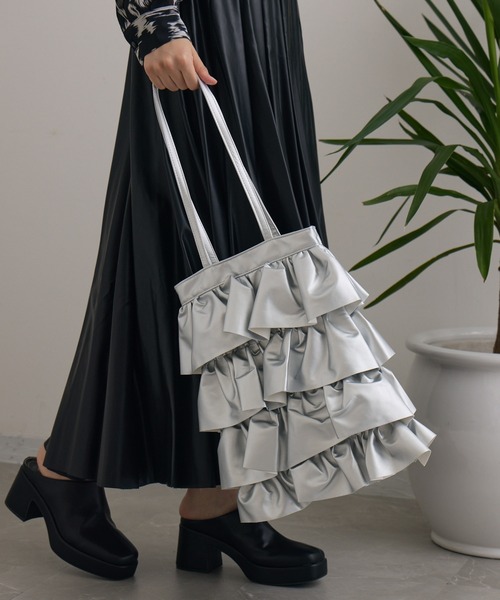 Casselini（キャセリーニ）の「Casselini フリルトートバッグ（トートバッグ）」 - WEAR