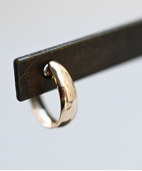 sowi（ソーイ）の「K10 ムーンピアス 3×10（ピアス（両耳用））」 - WEAR