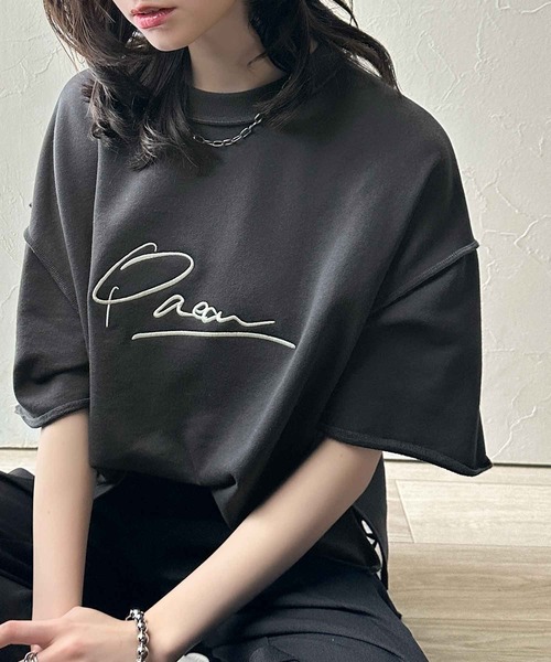 Java（ジャバ）の「《JaVaジャバコラボ》大胆ロゴで魅せる。前後2way裏毛胸元PAEANロゴ半袖Tシャツ（Tシャツ/カットソー）」 - WEAR