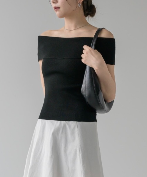 NEUNA（ヌナ）の「ハーフスリーブオフショルトップス（Tシャツ/カットソー）」 - WEAR