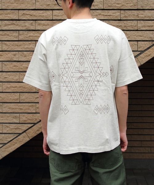 PENDLETON（ペンドルトン）の「PENDLTON/ペンドルトン バック刺繍TEE BACK EMB SHORTSLEEVE TEE（Tシャツ/カットソー）」 - WEAR