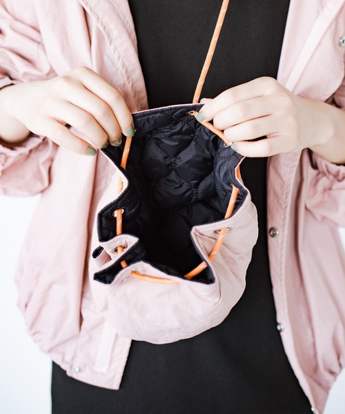 haco!（ハコ）の「haco!×NOKI 花をまとうコラボシリーズ【アンスリウム】巾着バッグ（ショルダーバッグ）」 - WEAR