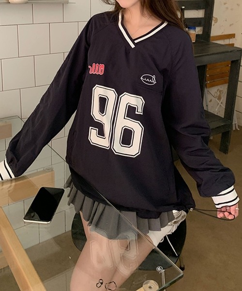 LYEON（リヨン）の「Vネックユニフォームトップス/裾ドローコードナンバリングプルオーバー（その他トップス）」 - WEAR