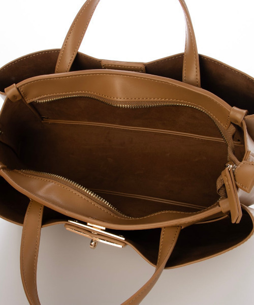 カカトゥ kakatoo / ヒネリ金具横長2wayショルダー（ショルダーバッグ