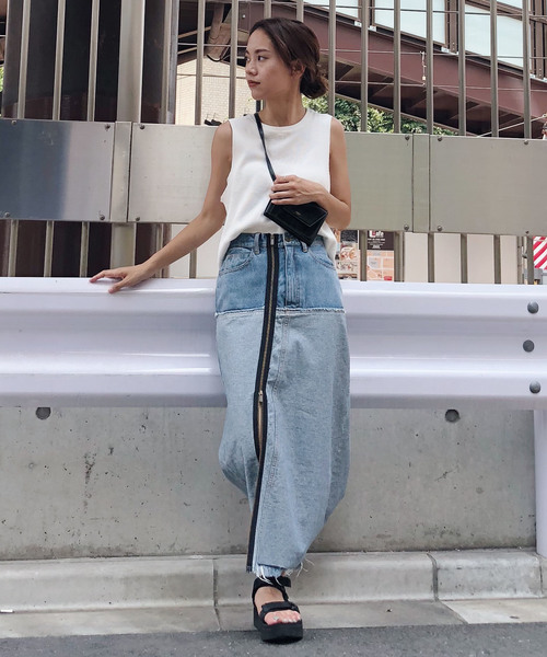 AMERI（アメリ）の「INSIDE OUT ZIPPER DENIM SKIRT（デニムスカート）」 - WEAR
