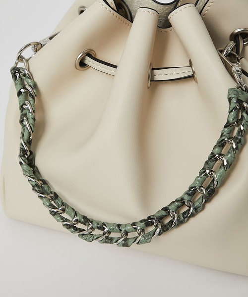 cache cache（カシュ カシュ）の「cache cache(カシュカシュ) かがりチェーンショルダーバッグ（ショルダーバッグ）」 - WEAR