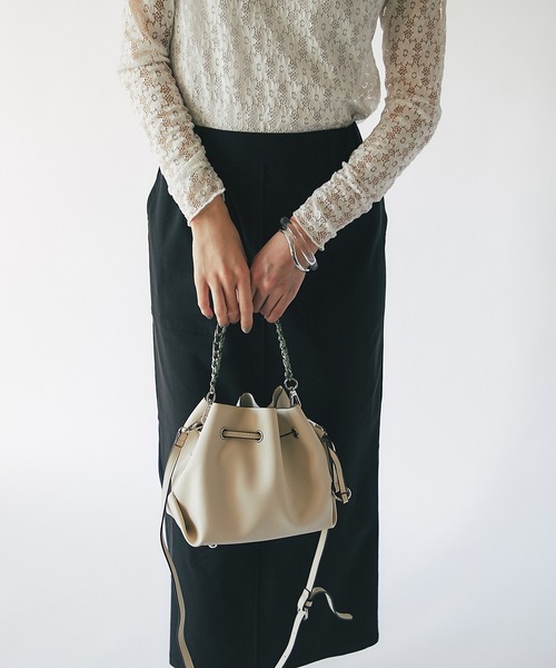 cache cache（カシュ カシュ）の「cache cache(カシュカシュ) かがりチェーンショルダーバッグ（ショルダーバッグ）」 - WEAR