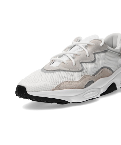 adidas Originals（アディダスオリジナルス）の「adidas OZWEEGO EE6464（スニーカー）」 - WEAR