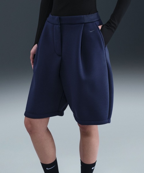 NIKE（ナイキ）の「ナイキ スポーツウェア モダン フリース ウィメンズ ミッドライズ ルーズ ショートパンツ / Nike ...