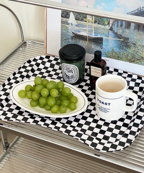 Ein（アイン）の「Ein/チェック柄 ラウンドスクエア トレー トレイ（ランチョンマット/テーブルウェア）」 - WEAR