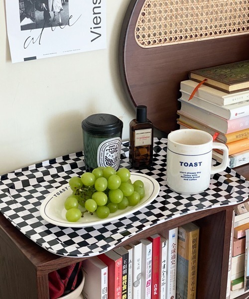 Ein（アイン）の「Ein/チェック柄 ラウンドスクエア トレー トレイ（ランチョンマット/テーブルウェア）」 - WEAR