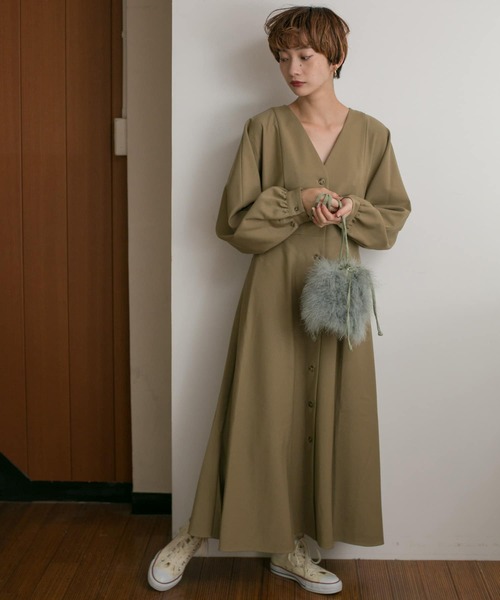 KBF（ケイビーエフ）の「Vネック釦フレアーワンピース∴（ワンピース）」 - WEAR