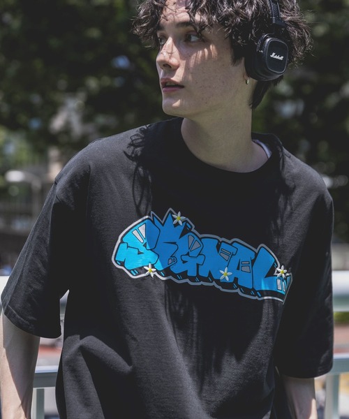 SIGNAL SPORTS（シグナルスポーツ）の「【SIGNAL SPORTS】グラフィティデザイン/フラワー刺繍Tシャツ（Tシャツ ...