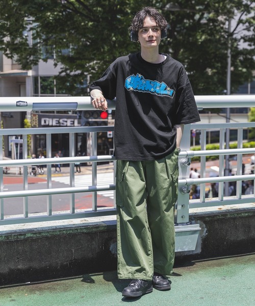 SIGNAL SPORTS（シグナルスポーツ）の「【SIGNAL SPORTS】グラフィティデザイン/フラワー刺繍Tシャツ（Tシャツ ...