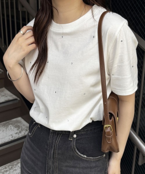 GeeRA（ジーラ）の「【夏にぴったり。】綿100％ラインストーンドット半袖Tシャツ（Tシャツ/カットソー）」 - WEAR