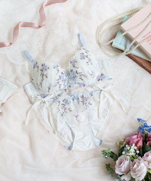 Risa Magli（リサマリ）の「フィオナ リボンショーツ（ショーツ）」 - WEAR